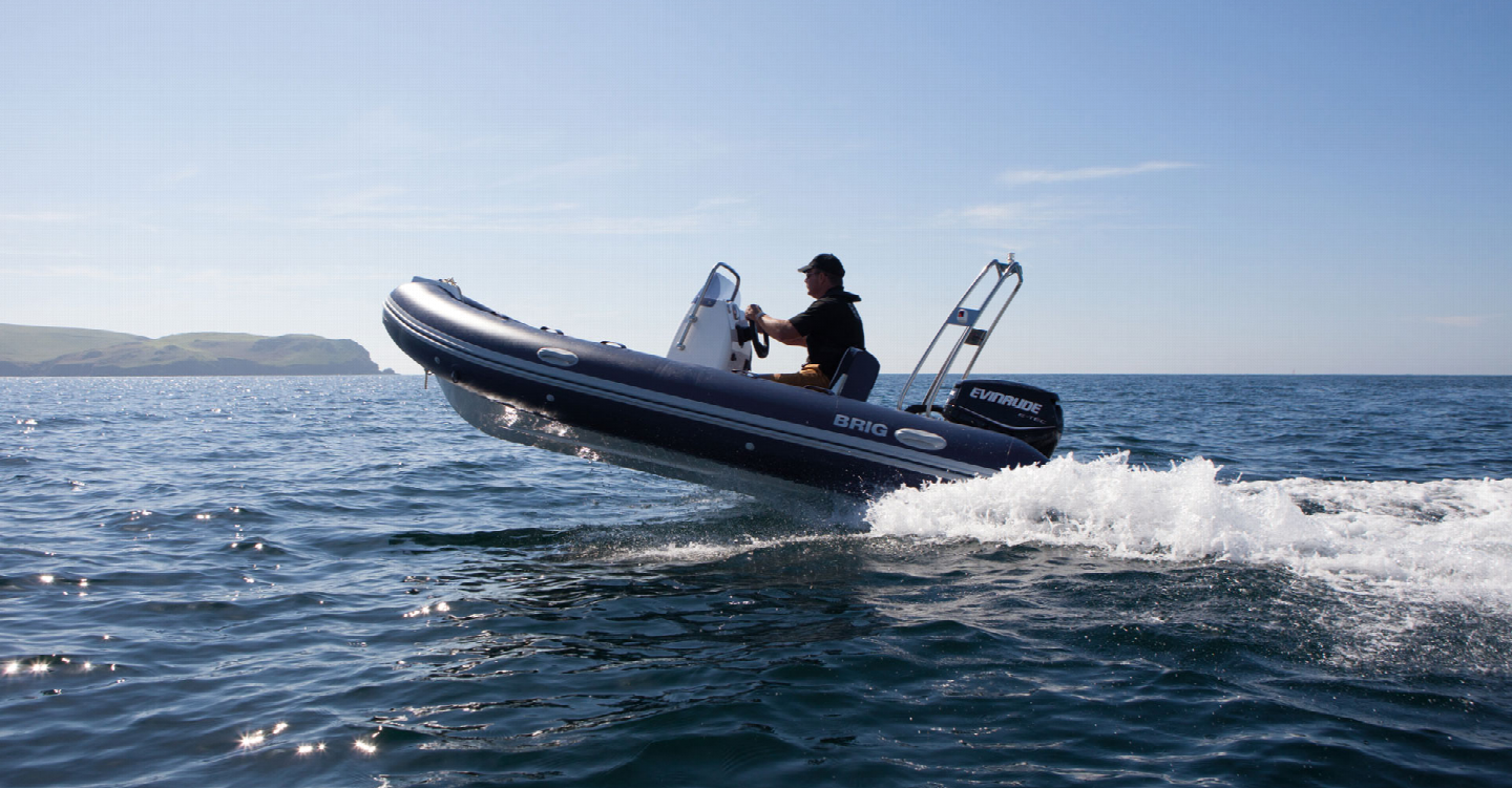 Alquiler BRIG Falcon 450 en L'Escala